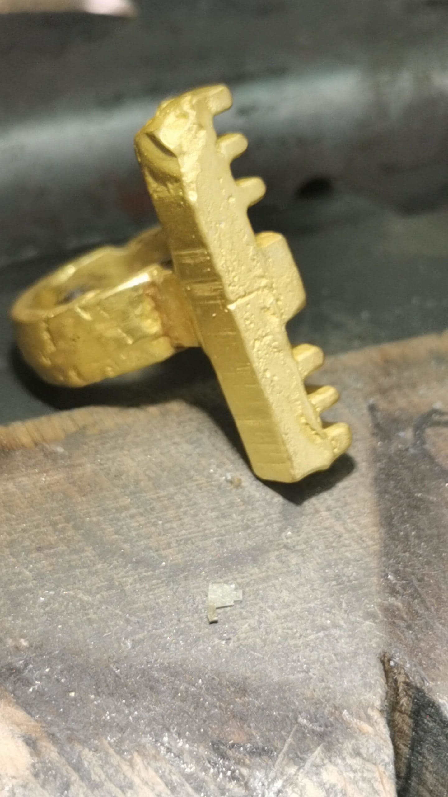 Titcombe Bespoke Jewellery creates unique 22ct gold “key ring” for TV ...